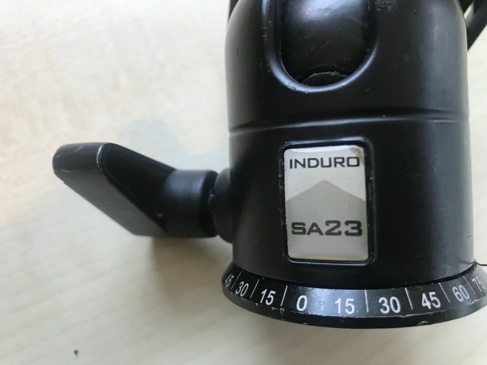 INDURO SA23 BALL AND SOCKET HEAD WITH QUICK RELEASE PLATE UP TO 8KG