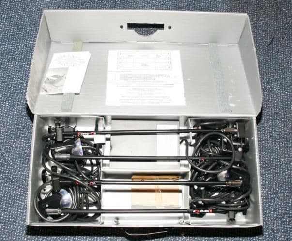 Klamp On low voltage display lighting system