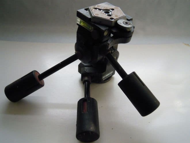 MANFROTTO 229 TRIPOD HEAD WITH QUICK RELEASE PLATE