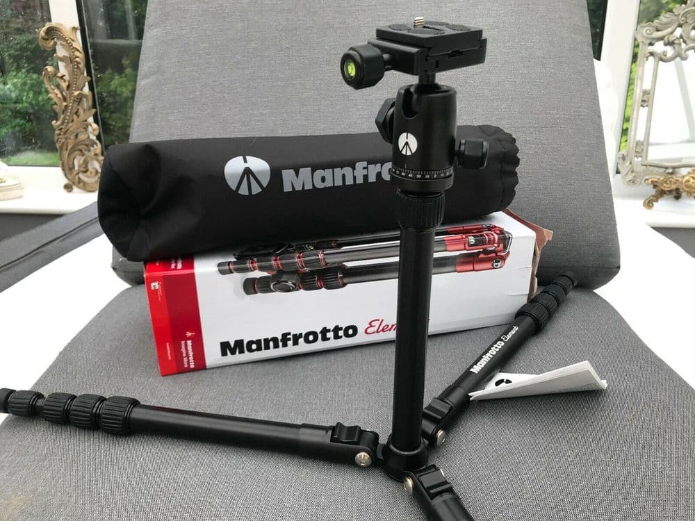 MANFROTTO ELEMENTS TRAVEL TRIPOD WITH B&S HEAD WITH QUICK RELEASE PLATE