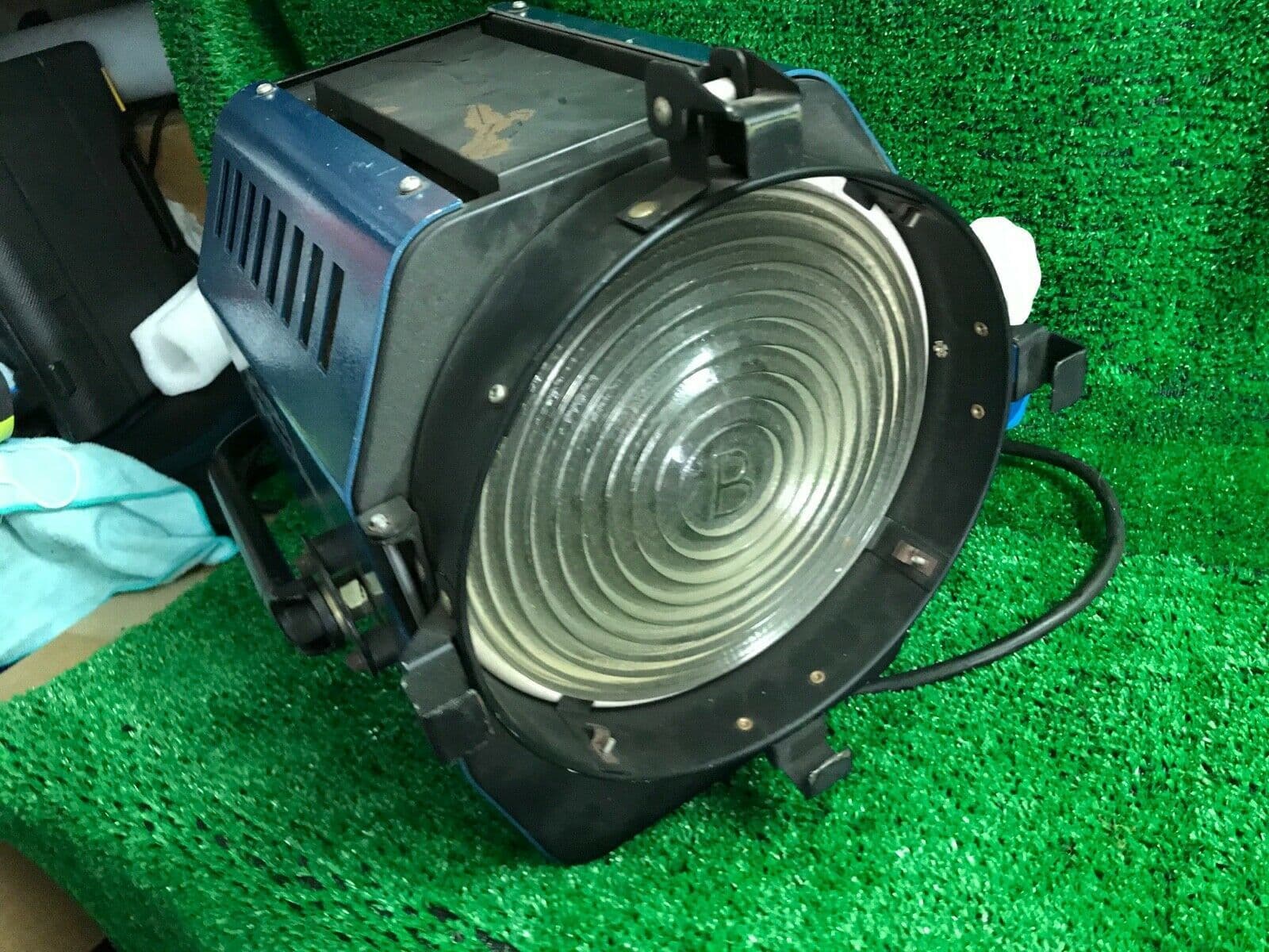 MOLE RICHARDSON TYPE BERKEY COLORTRAN FRESNEL 1K/2K STUDIO SPOT LAMP