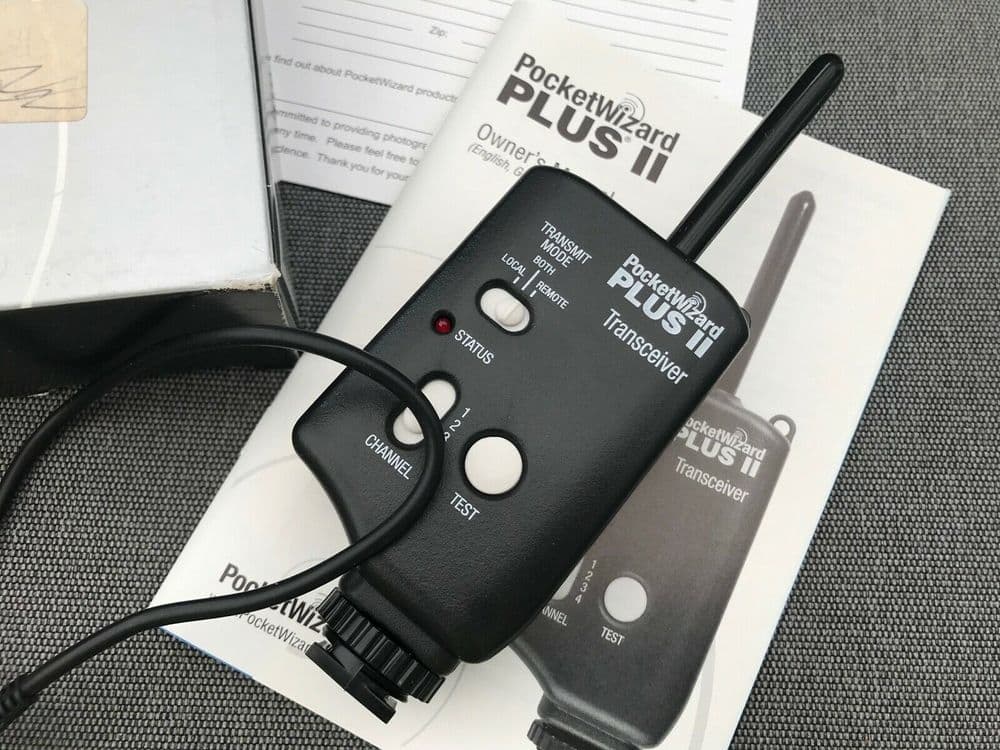 POCKET WIZARD PLUS II FLASH AND CAMERA WIRELESS REMOTE TRIGGER