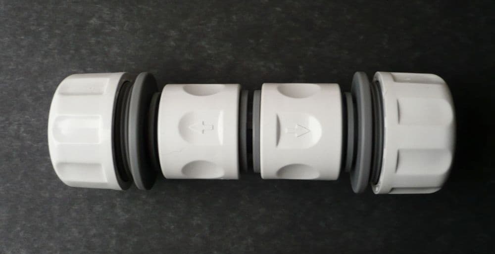 Snap-On Hose Joiner for 1" 25 mm ID Hose C/w 2 x Female 1" Hose Connectors