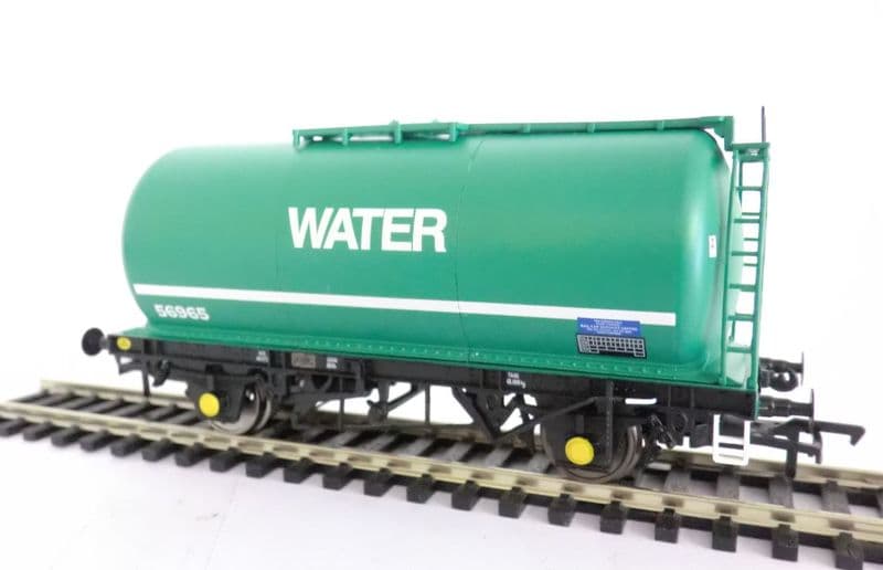 37-576T Exclusive Set of 3 Fisons Weedkilling Tank Wagons