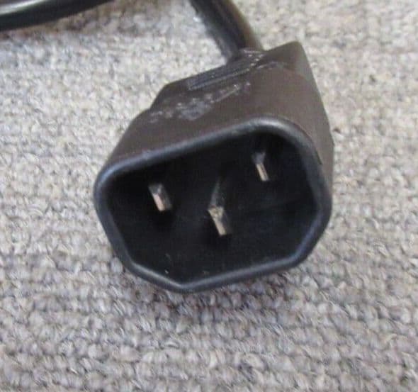 1 Way UK Mains Sockets 1U To IEC C14 Plug Power Distribution Unit 1M Cable