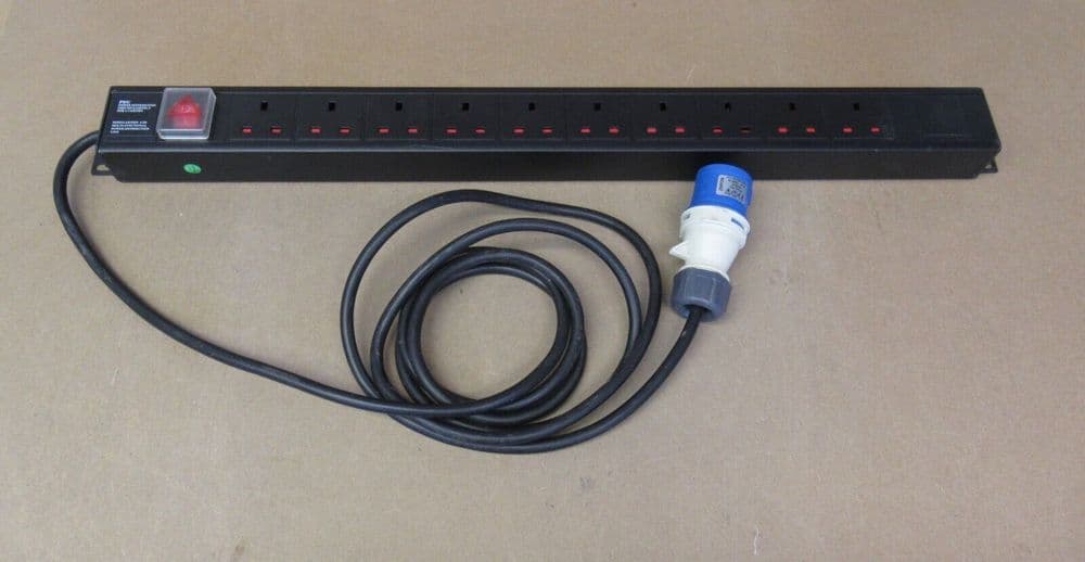 10-Way Vertical Cabinet UK Power Distribution Unit 13A 250VAC 50/60Hz