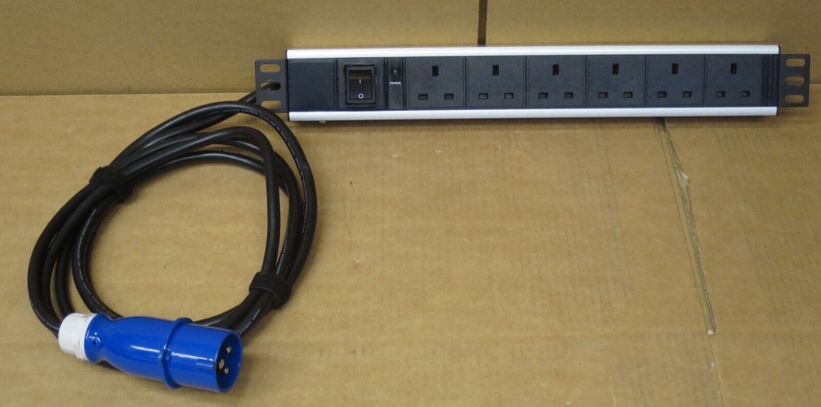 19" 1U Rackmount 16A 250V Single Phase to 6-Way UK Output PDU On/Off ...
