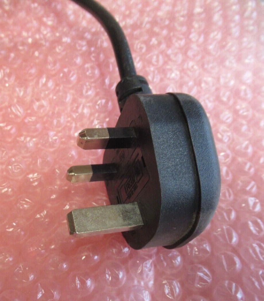 2 5 Meters Double Splitter UK Mains Kettle Lead C13 to 3 Pin Plug Cable