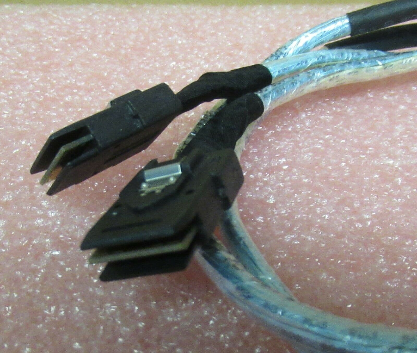 2x SUN 530-4228-01 Internal SAS Cable for SunFire X4170 Server