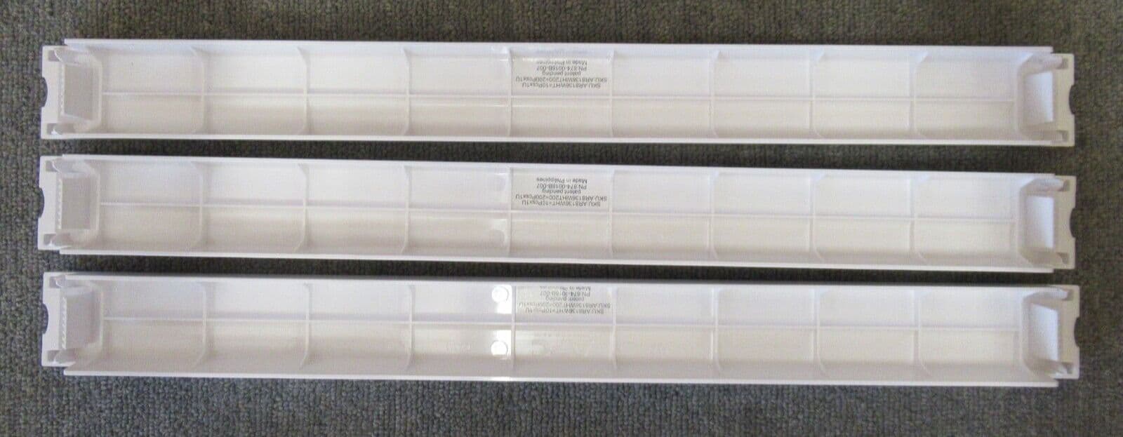 3 x APC 874-0018 1U White Plastic Rack Filler Cabinet Blanking Plate Panel