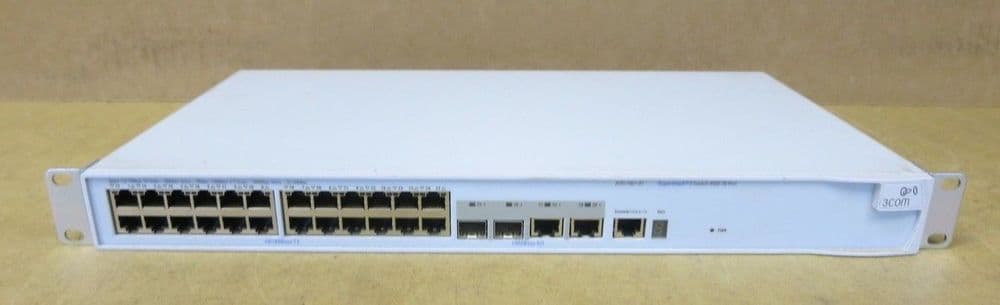 3COM SuperStack 3 26-Port Network Switch 4500 3CR17561-91 1756-110-00