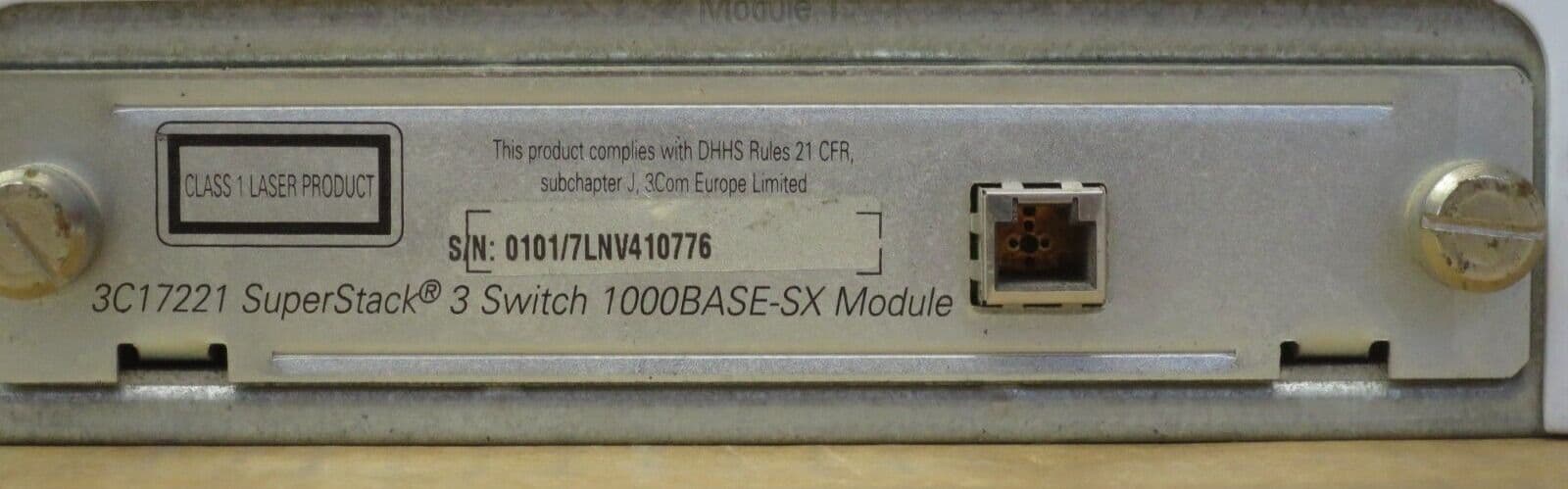 3COM SuperStack 3 4400 SE 24-Port 10/100 Network Switch SuperStack 3 3C17221