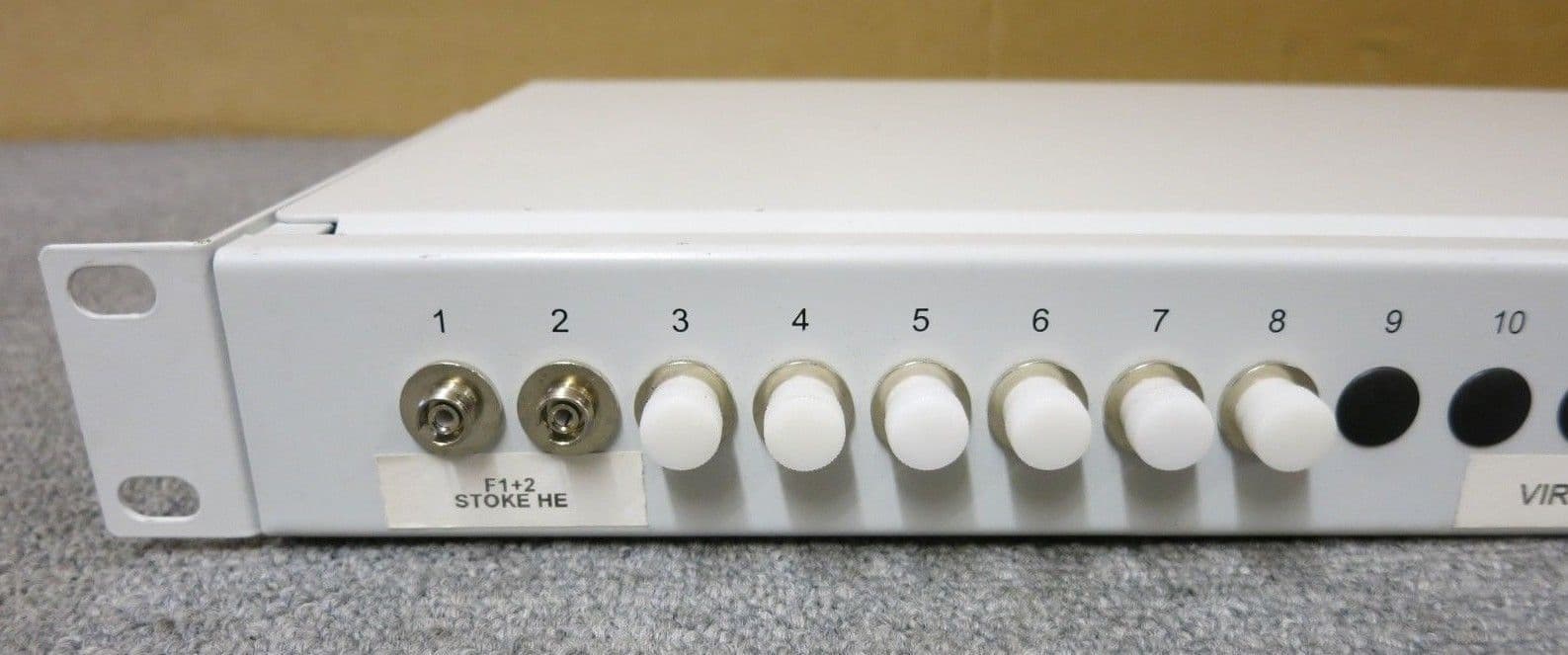 8 Port 19" 1U Rack Mount Fibre Optic White Patch Panel ST Multimode ...