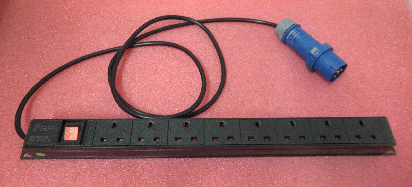 8 UK Output On/Off Switch Horizontal Powerstrip PDU 1 5M 1U 16A Commando Plug