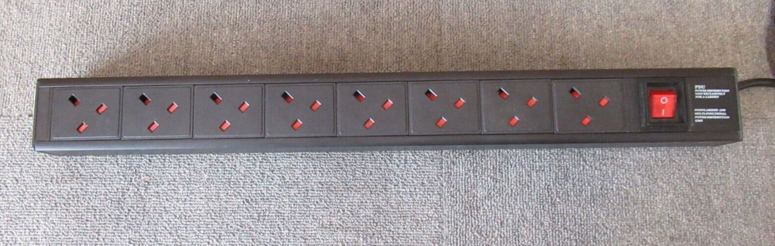 8 UK Output On/Off Switch Horizontal Powerstrip PDU 2 5M 1U C14 Plug