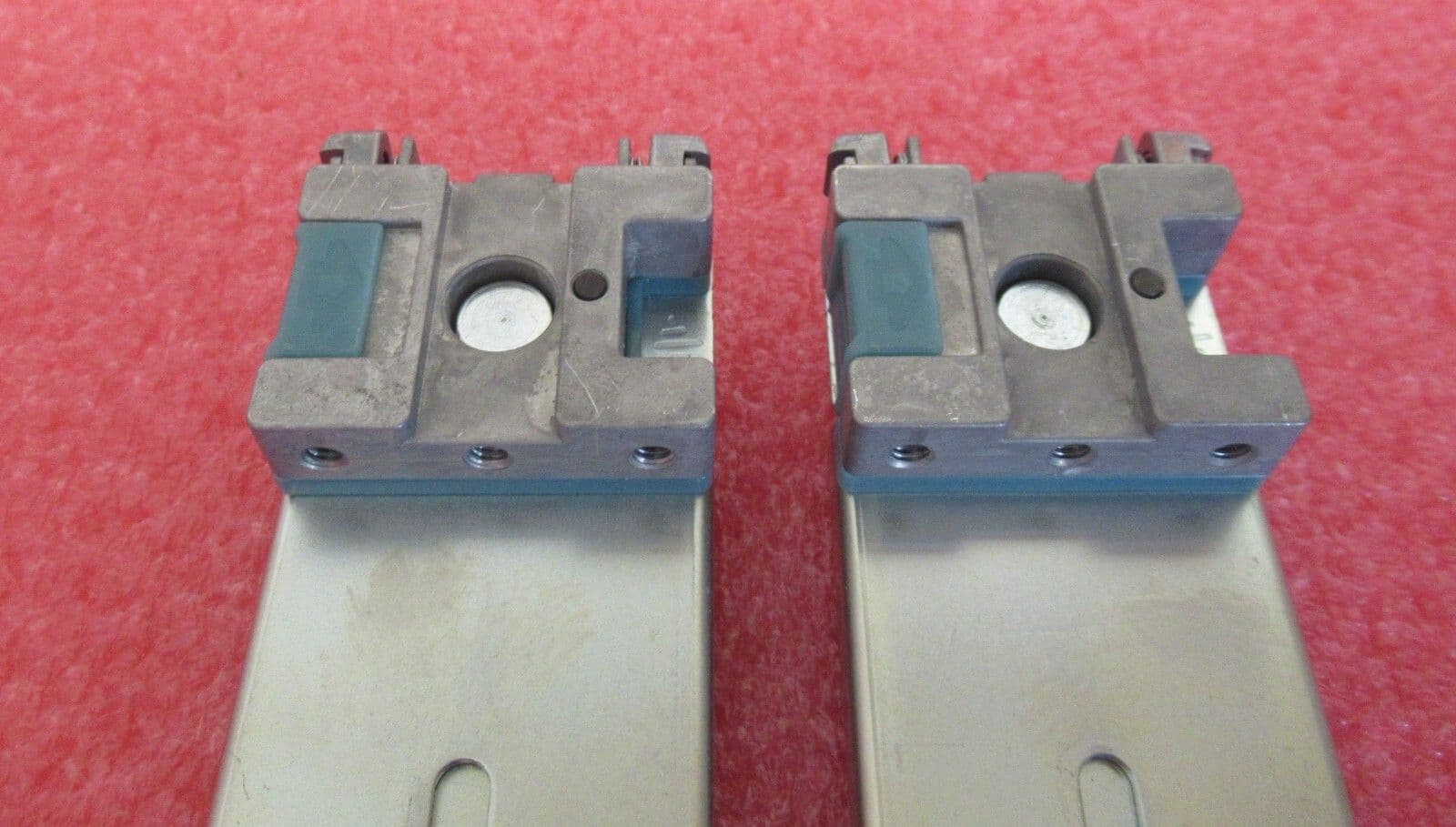 Accuride 01152 Sliding Rack Mount Server Rails Left & Right 1U 585mm To ...