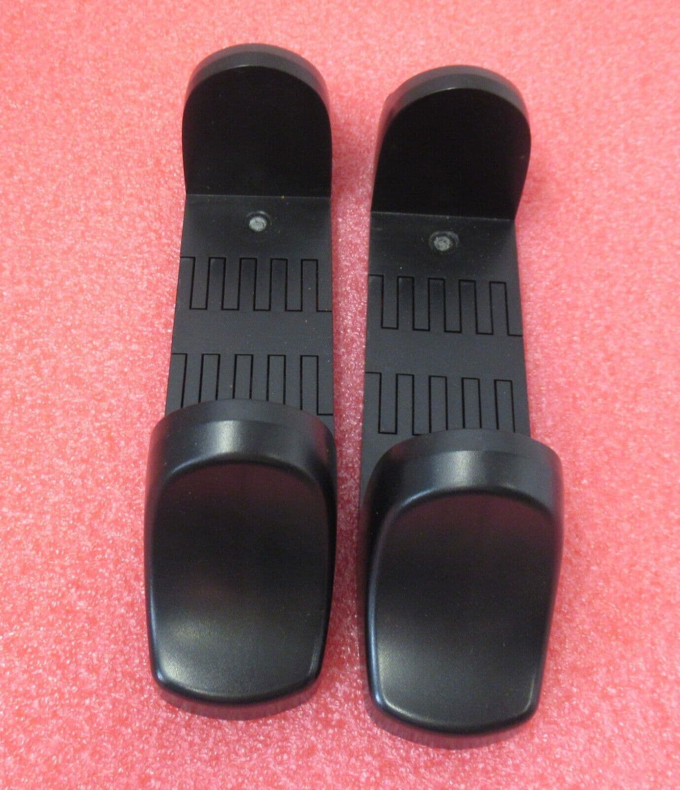 APC 0M-816636 3HE 3U Tower Mounting Stabilization Feet For Smart-UPS 5000