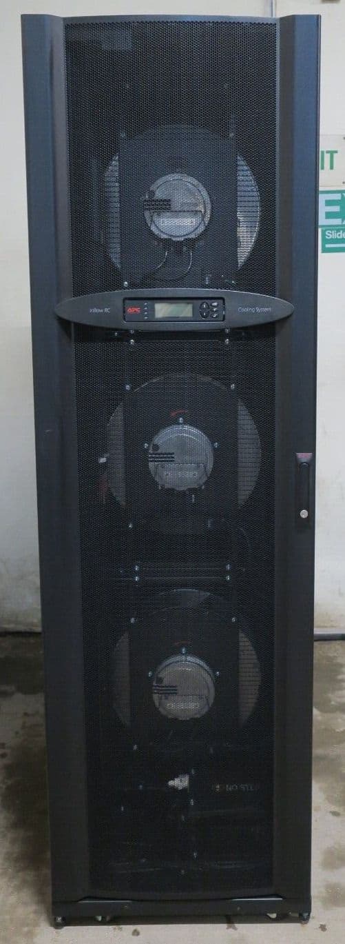 APC ACRC502 InRow RC 600mm Chilled Water Cooling Server Room Chiller ...