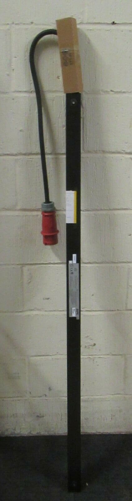 APC AP7856 Metered Rack PDU 32A 230V C13 C19 Power Distribution Unit ZeroU