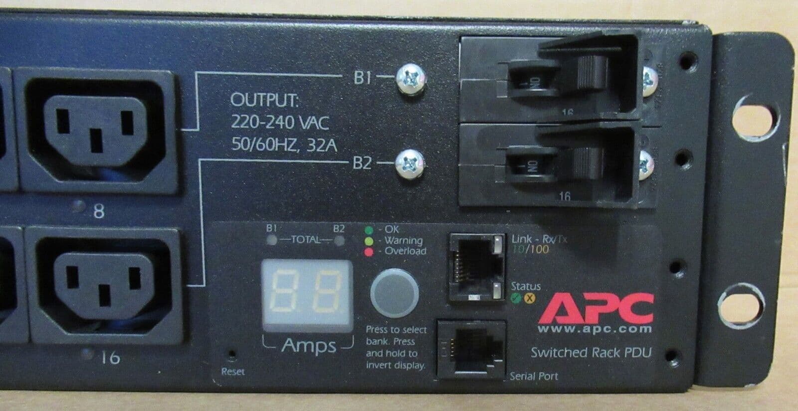 APC AP7922 Rackmount Power Distribution Unit PDU Switched 2U 32A 230V & x28;16& x29;C13