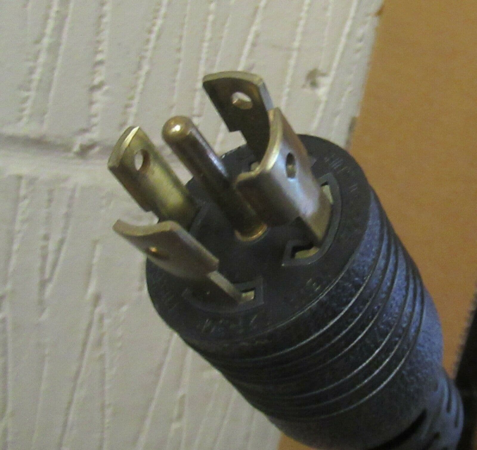 APC AP8865 USA Metered Rack PDU 30A 2308V C13 C19 Power Distribution ...