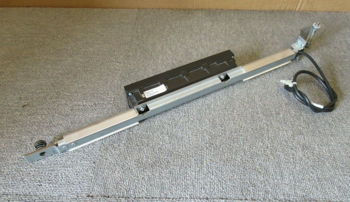 APC AP9233 ACRC100 DISPLAY COOLING FAN INROW CABINET touch panel pad ...