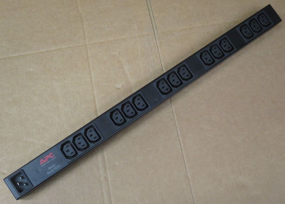 APC AP9572 Basic Rack PDU Zero U 16A 208/230V 15 x C13 Power Distribution Unit