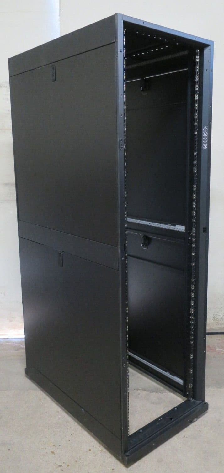 APC AR3100 NetShelter SX Server 19" 600mm x 1070mm Networking Rack Cabinet 42U