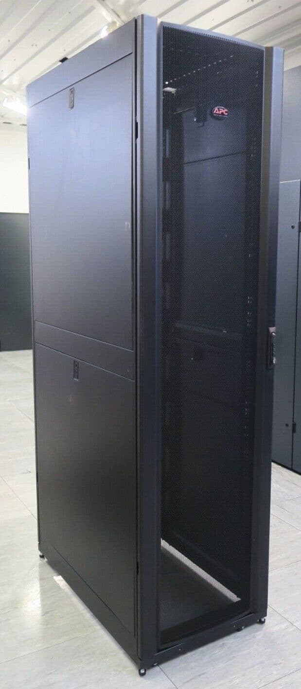 APC AR3107 NetShelter SX Server 19" 600mm 1070mm Networking Rack Cabinet 48U