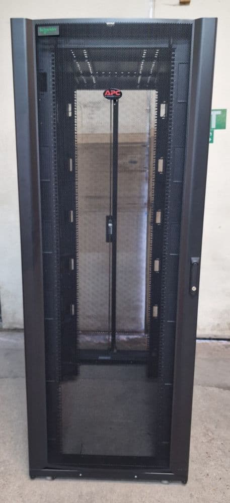 APC AR3350 NetShelter SX Server 19" 750mm 1200mm Networking Rack ...