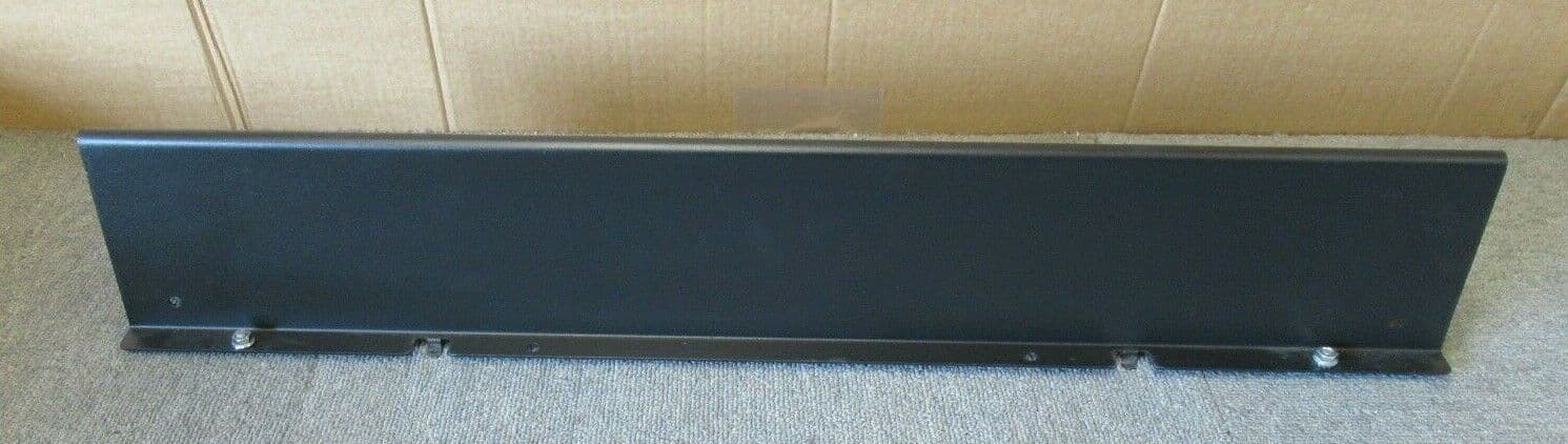 APC AR8172BLK Pair Of NetShelter Data Cable Partition 750mm Wide