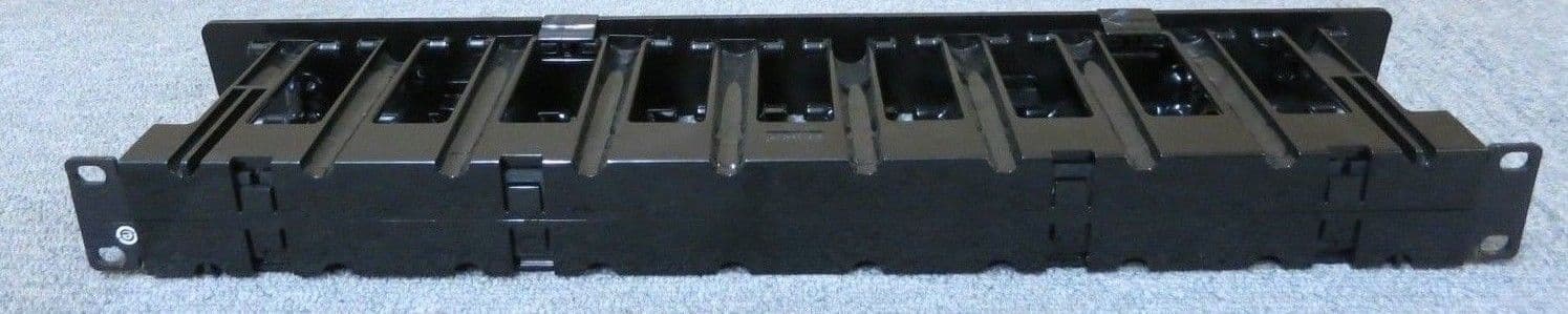 APC AR8602 Horizontal Cable Manager 1U Single Side with Cover / Strews