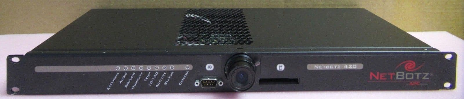 APC NETBOTZ 420 Rack Mount Appliance Monitoring With Camera Rack Ears ...