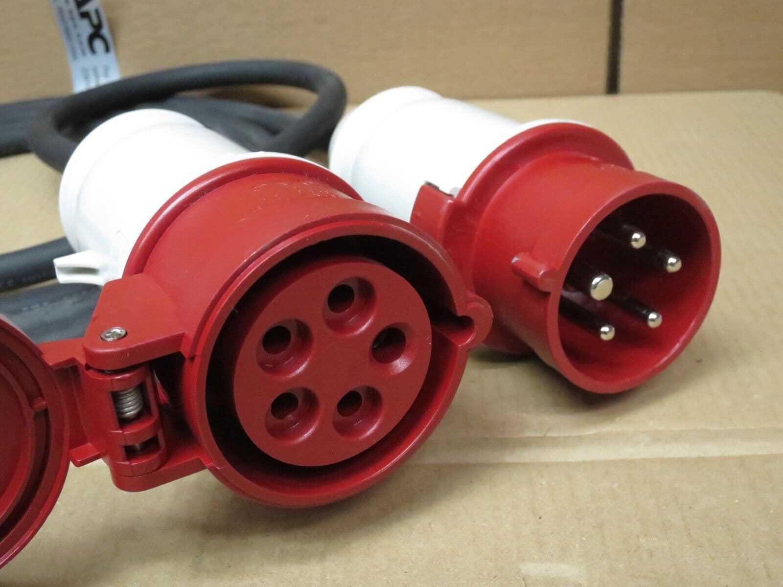 APC PDX516IEC-300 Modular Power Distribution Extender Cable 5 Wire 3PH ...