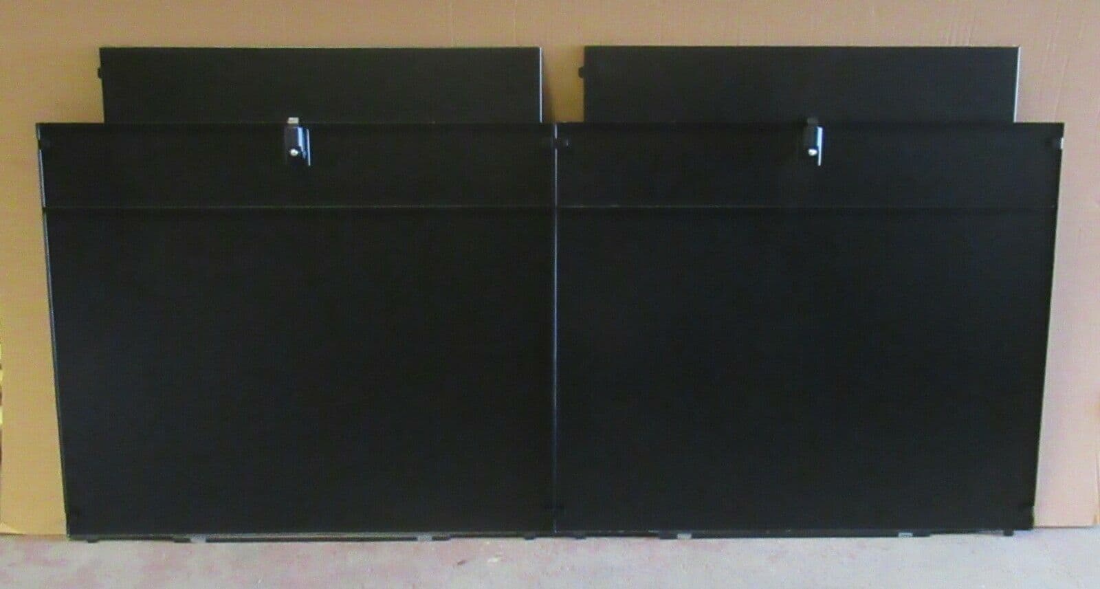 APC Side panel kit - both sides 4 panels for NetShelter SX Series 42U Rack