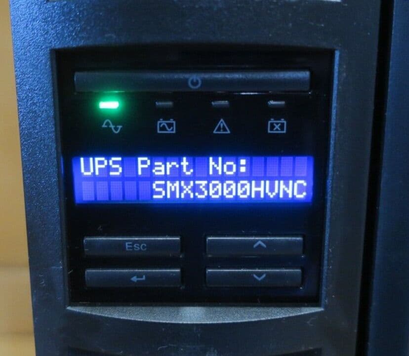 APC Smart-UPS 3000VA 3kVA 2700W SMX3000HVNC 4U Tower / Rackmount UPS AP9631