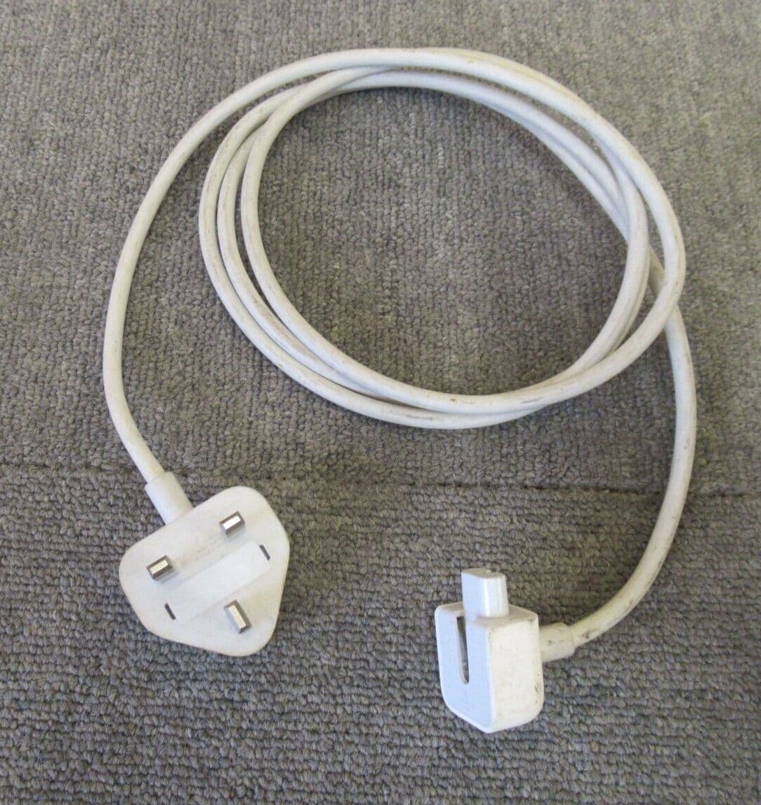 Apple 05 B622-0168 Macbook Pro 1 8M UK AC Power Adapter Plug Cable White