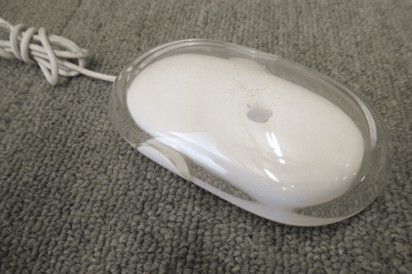 Apple M5769 White One Button Pro Wired USB 400 DPI Optical Mouse