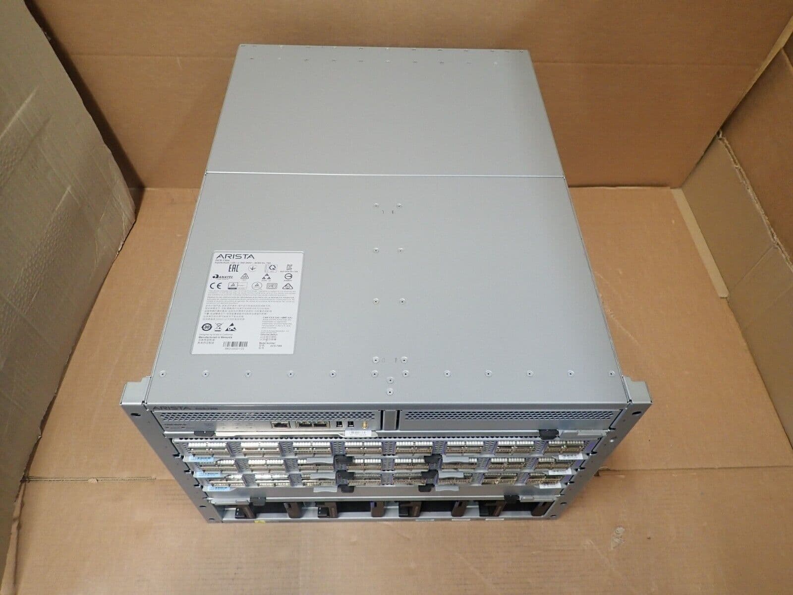 Arista DCS-7304 Data Center Switch 96 x 100GbE QSFP100 ports 3 x 7320X ...