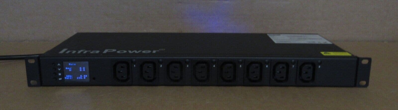 Austin Hughes InfraPower 16A PDU 1U 8x C13 To 1x UK Plug H8C13-16A-W/F C20/3B-1