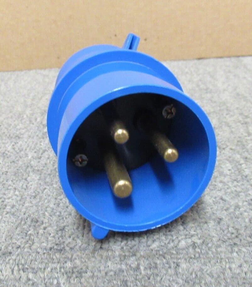 Bals CEE Norm 21013 2P E IP44 32A 250V 3-Pins Blue Industrial Plug Fitting