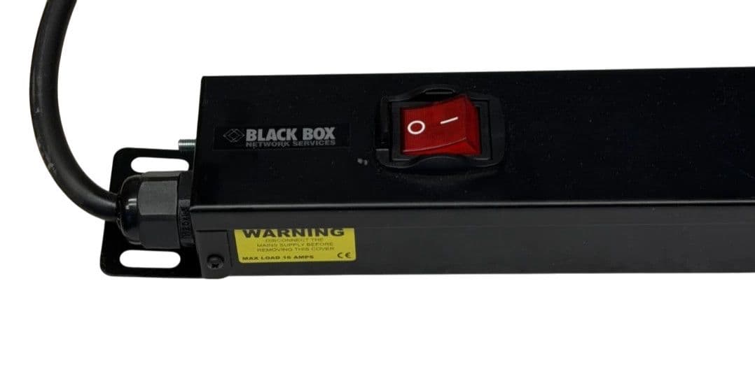 BlackBox Network Services 10 Way UK Vertical PDU With 16 Amp 3m Feed ...