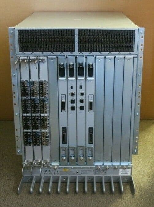 Brocade 12-Slot Connectrix Director Switch HD-DCX-0001 3x FC8-32 2x CP8 ...