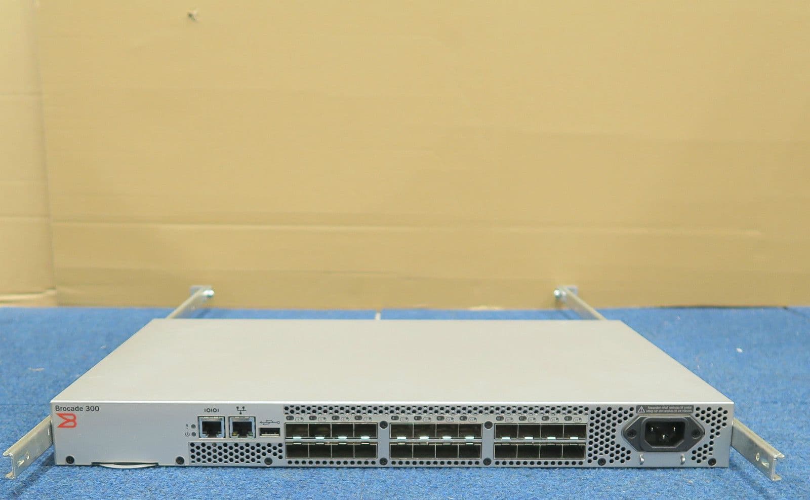 Brocade 300 320 SN-320 24 Port 8GB 8Gbps FC Fibre 8 Ports Active 80 ...