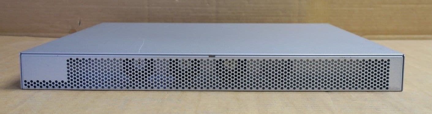 Brocade 300 NA-320-0008MC 24-Port 8Gb FC SAN Switch 8-Ports Active licenses