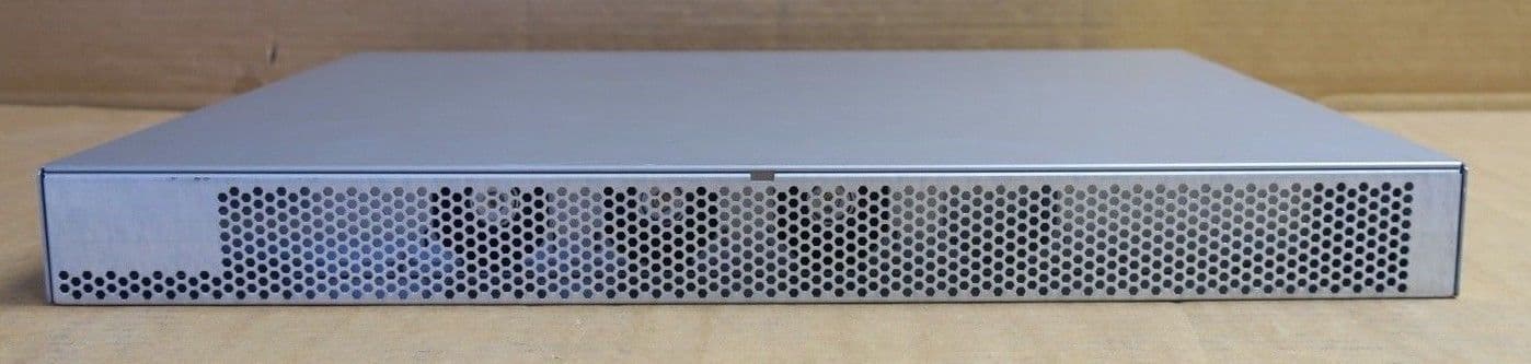 Brocade 300 NA-360-0004 24-Port 8Gb Fibre Channel SAN Switch 8-Ports Active