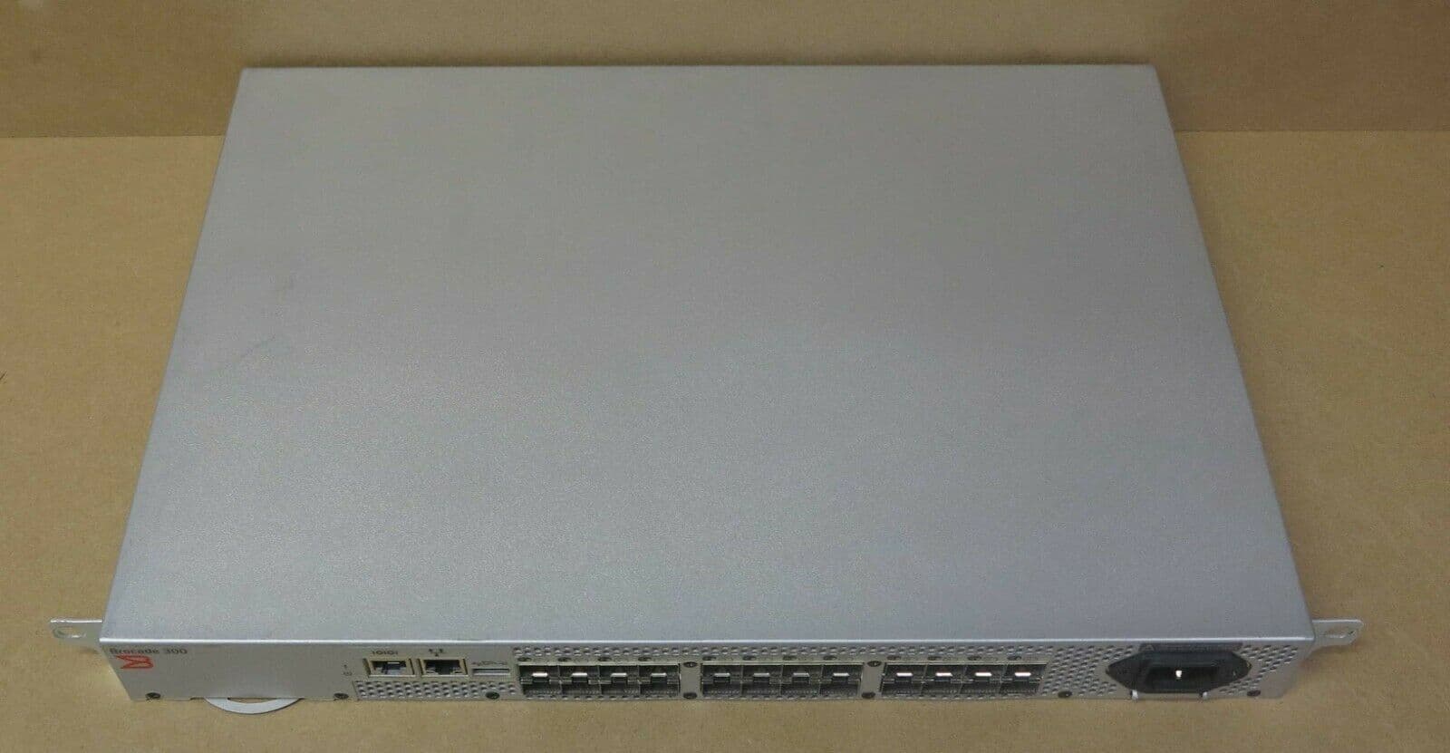 Brocade 300 SN-360-0008 360 24-Port 8Gb Fibre Channel SAN Switch 24 ...