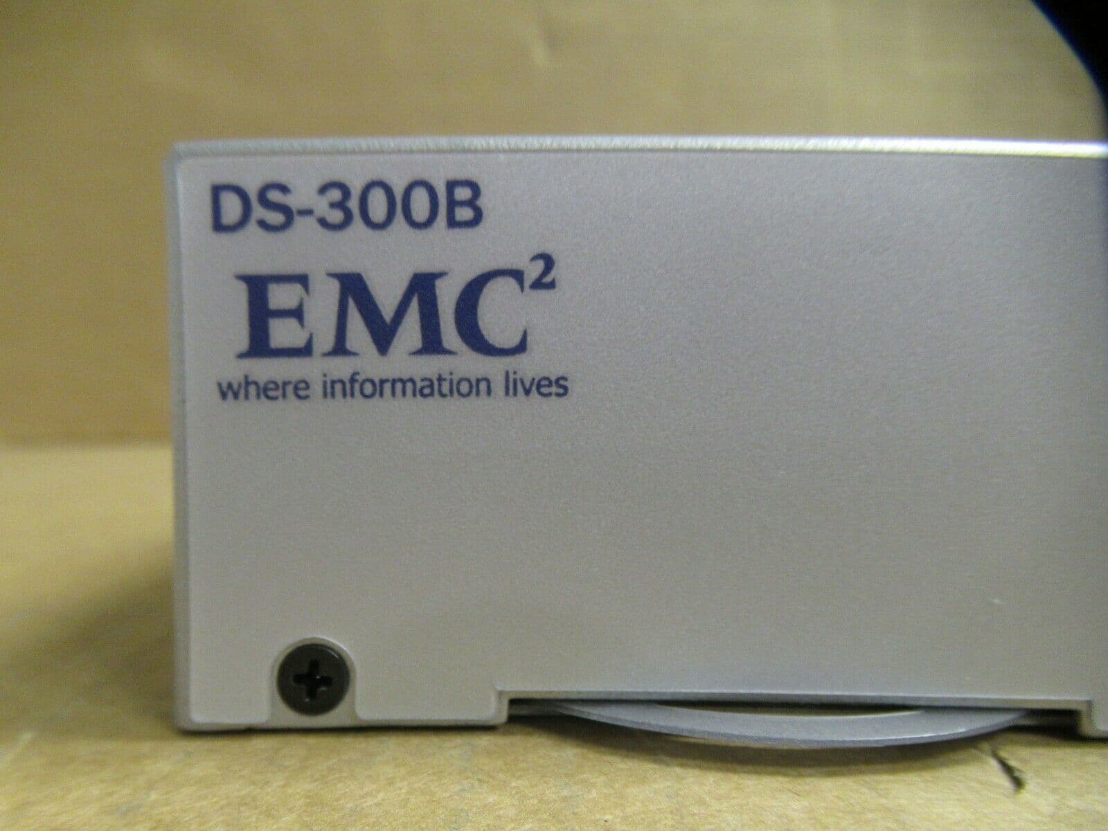 Brocade 320 DS-300B 24 Port 16-Port Active 8GB FC Switch Licenses EM ...