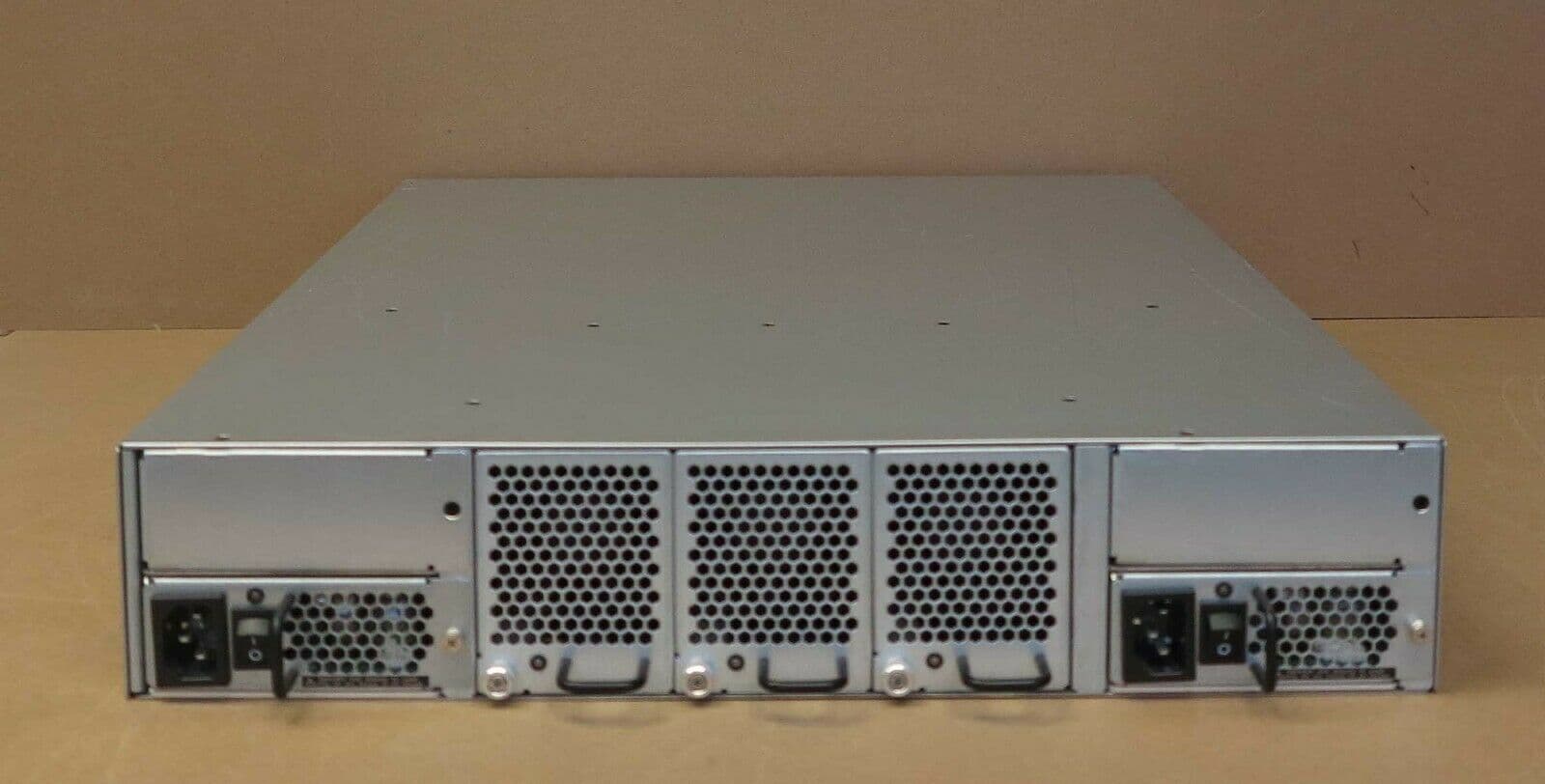 Brocade 5300 80-Port Active 8Gb FC Switch SM-5320-0000 Licenses 80 ...