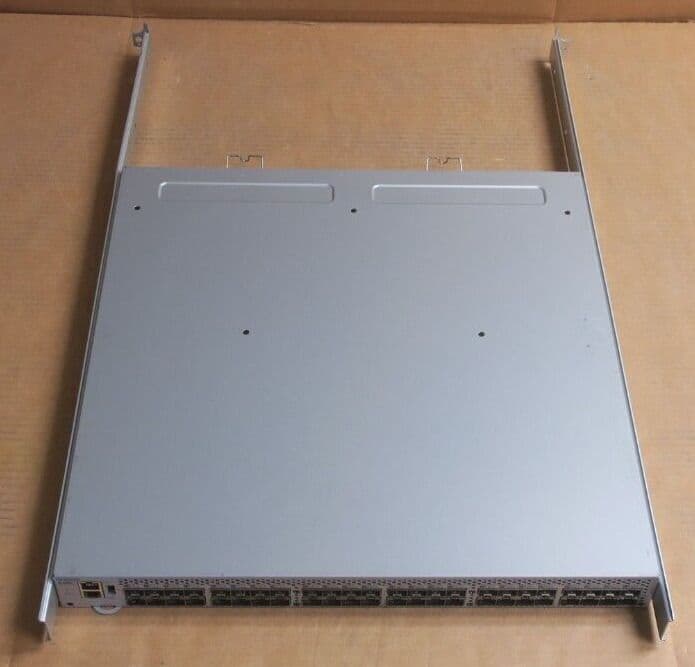 Brocade EMC 6510 DS-6510B 48-Port 36 Active 16Gb FC Switch EM-6510-24-16G-R